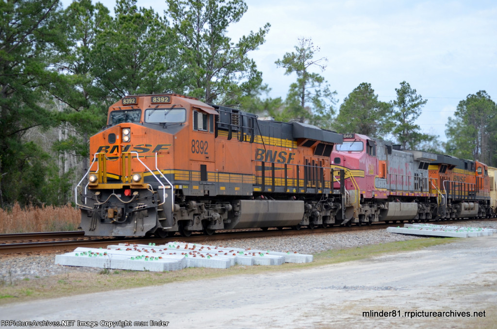 BNSF 8392